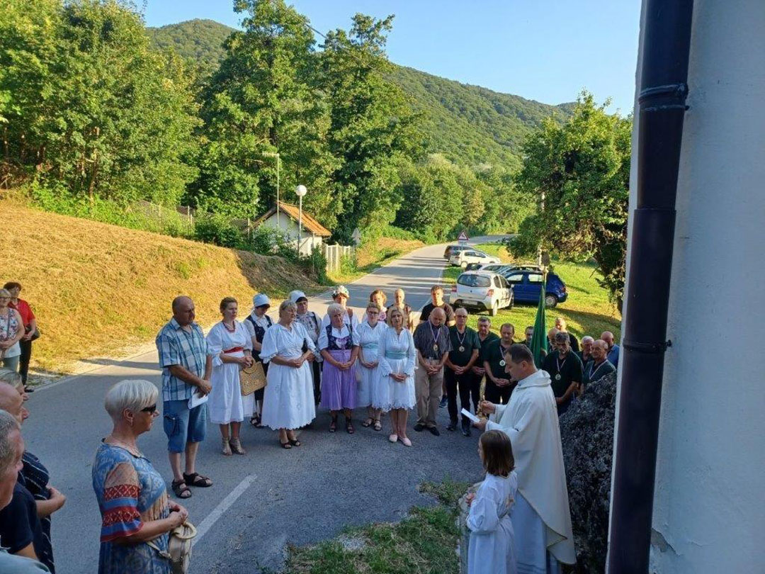 Obilježeno posvećenje crkve u Kotarima – radiosamobor.hr