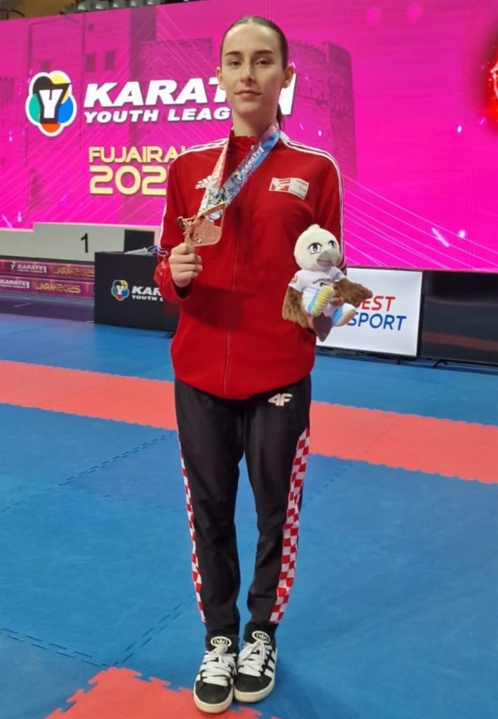 Iskra Majsec s broncom iz UAE – radiosamobor.hr