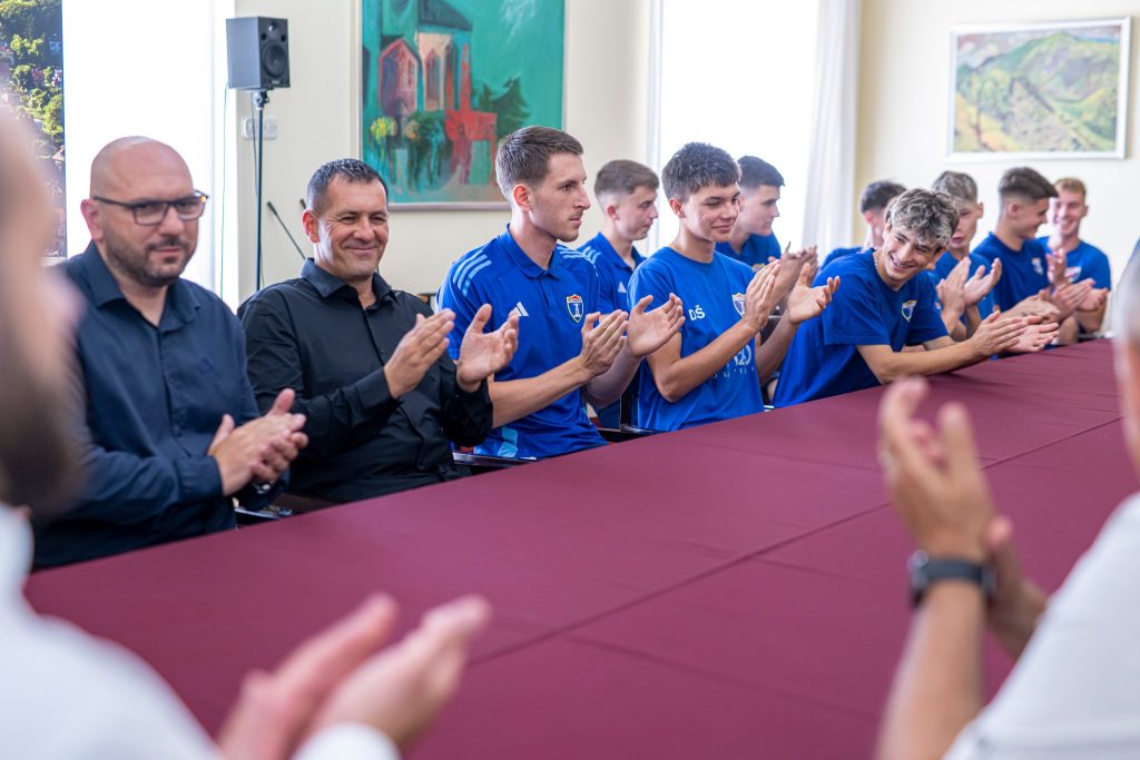 Svečano primanje za juniorsku momčad NK Samobor – radiosamobor.hr